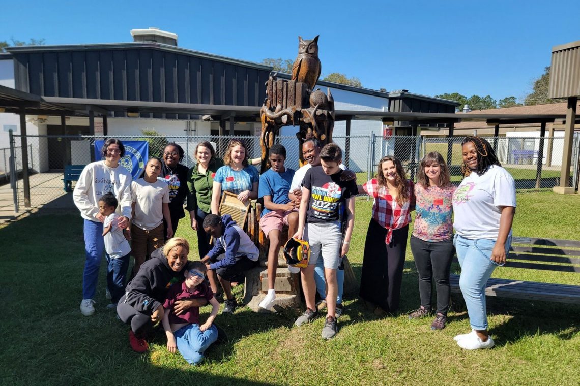 Della Mae Spreads Joy at Gretchen Everheart - Opening Nights at Florida ...